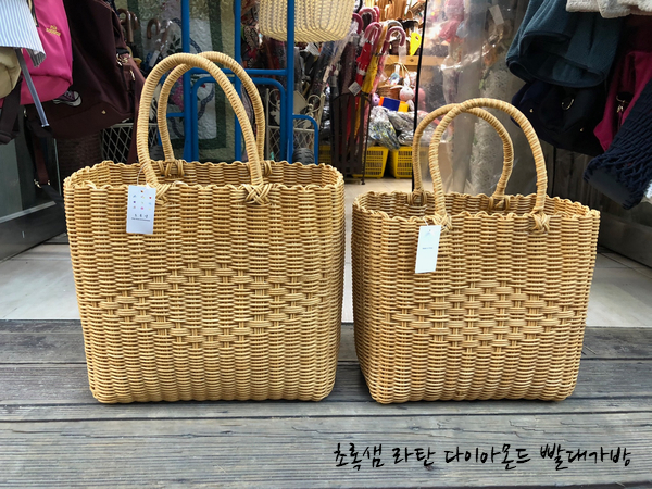 초록샘 라탄 다이아몬드 빨대가방 아가일빨대가방 빨대가방도매 빨대바구니 빨대바구니도매 피크닉바구니 바캉스백 왕골가방 라탄가방